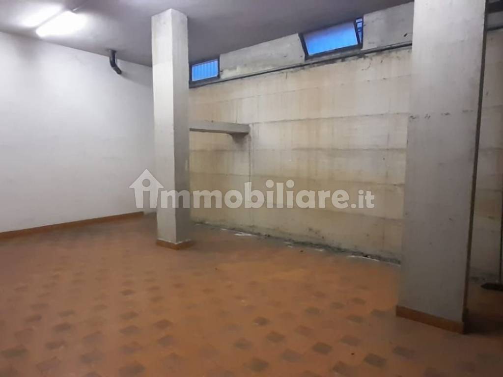 Magazzino - Deposito via Renzo Cattaneo 11, Collegno, Rif. 118830925 - Immobiliare.it