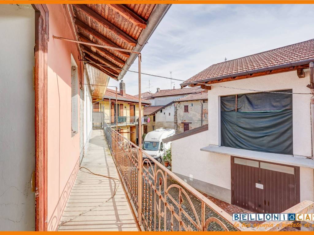 Vendita Terratetto unifamiliare in via Alessandro Volta Jerago con ...