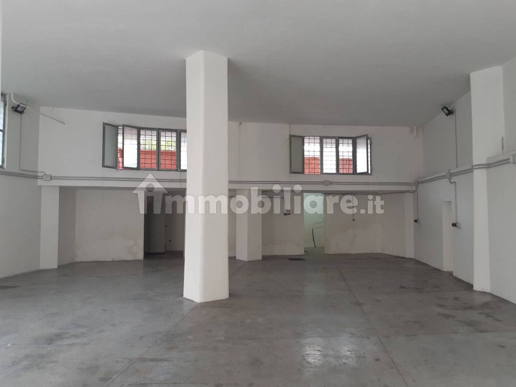 Laboratorio via Giovanni Tritto 16, Napoli, Rif. 118898807 - Immobiliare.it