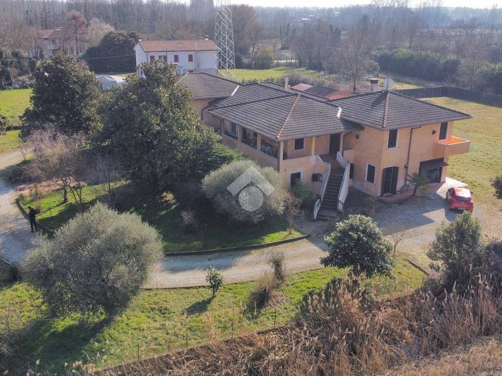 Vendita Villa bifamiliare in via Palù 37 Piombino Dese. Buono stato ...