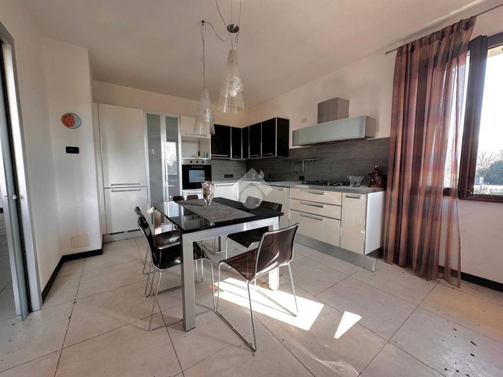 Vendita Villa bifamiliare in via Palù 37 Piombino Dese. Buono stato ...