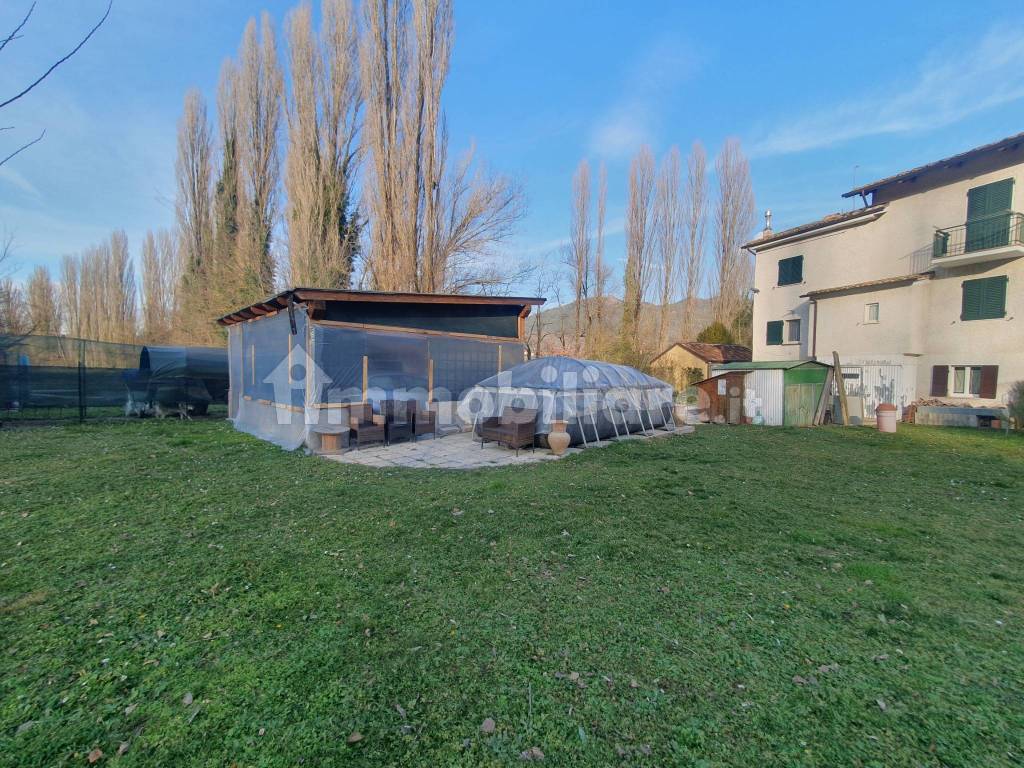 Vendita Villa bifamiliare in Strada Provinciale di Mocaiana Gubbio ...