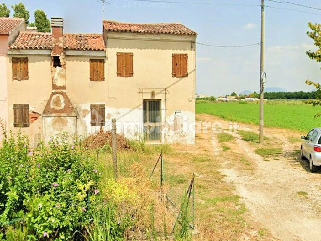 Vendita Rustico in via Lunga Borgo Veneto. 110 m², rif. 118913643