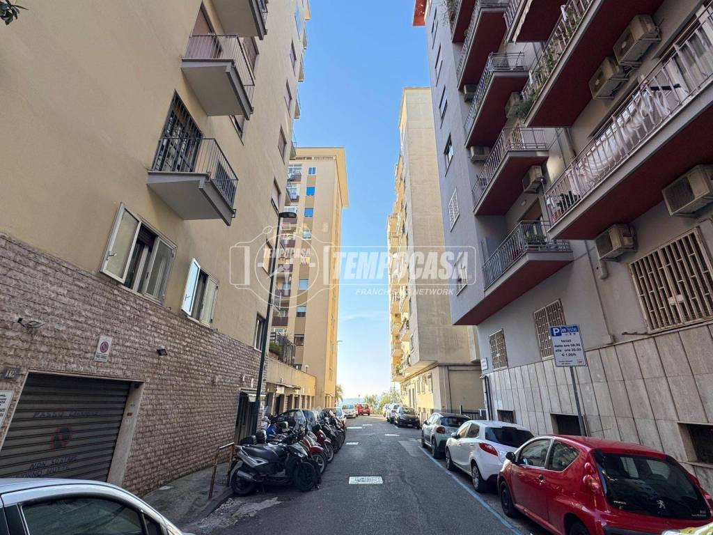 Vendita Appartamento Napoli. Quadrilocale in via RODOLFO FALVO. Buono ...