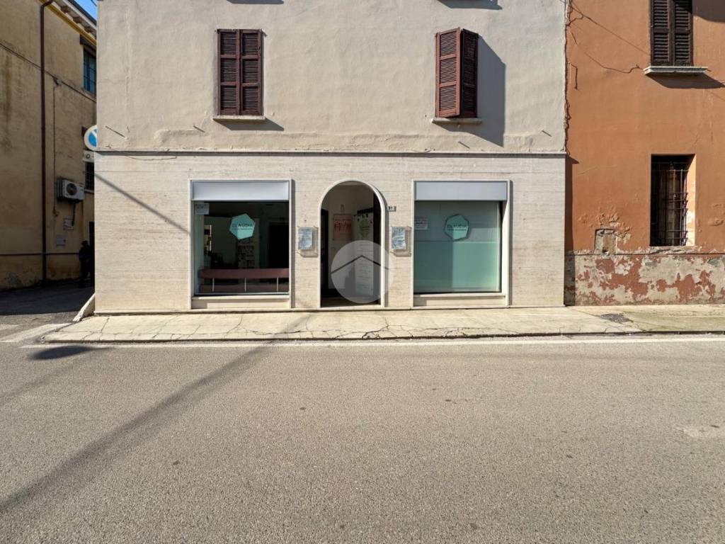 Locale commerciale via Roma 7, Medole, Rif. 118937013 - Immobiliare.it