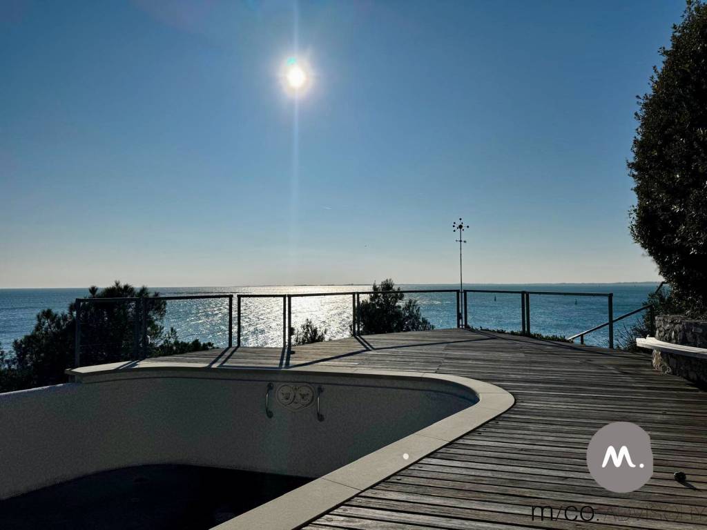 Vendita Villa unifamiliare in frazione Duino 67O Duino-Aurisina. Ottimo stato, posto auto, con ...