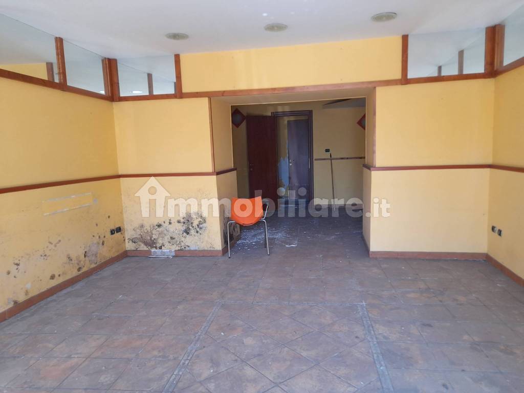 Locale commerciale Riviera Di Chiaia 162, Napoli, Rif. 118959755 ...