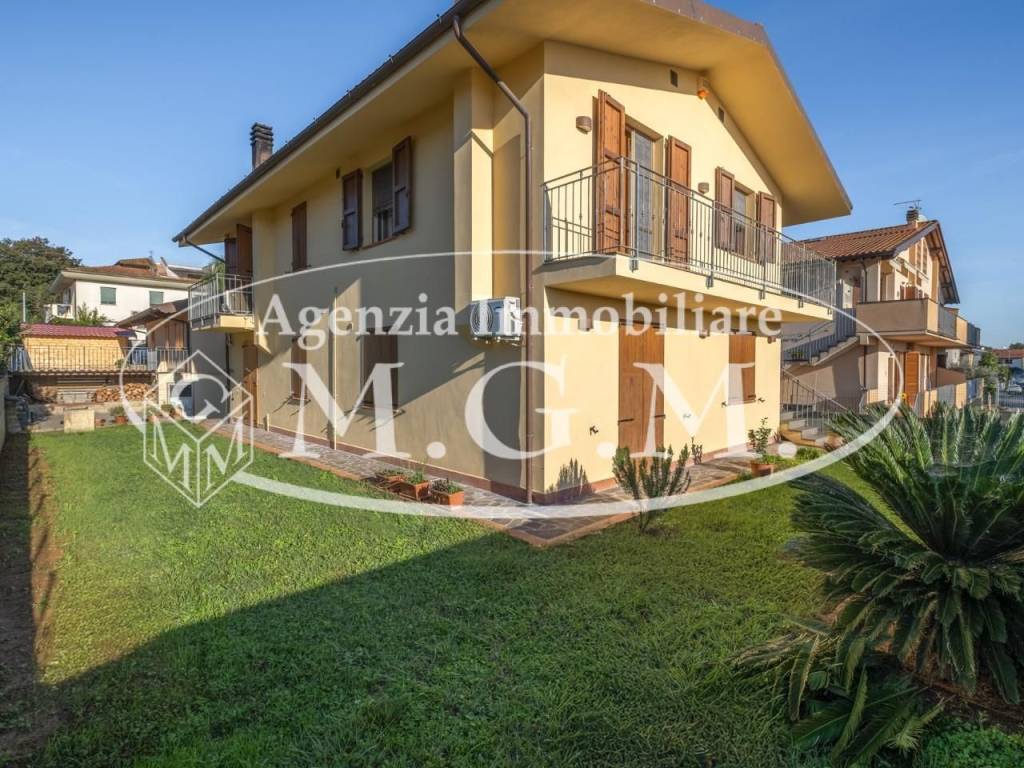 Vendita Appartamento Bientina. Trilocale in via Rodari,. Ottimo stato ...