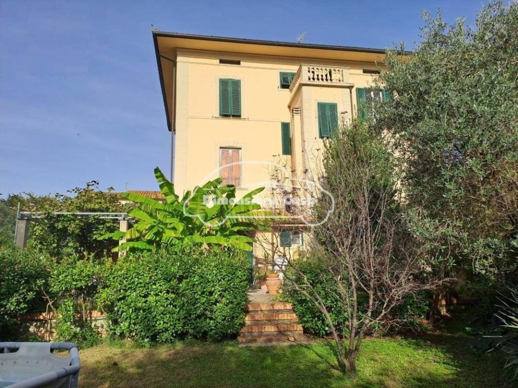 Vendita Villa unifamiliare Porcari. Buono stato, posto auto, con ...