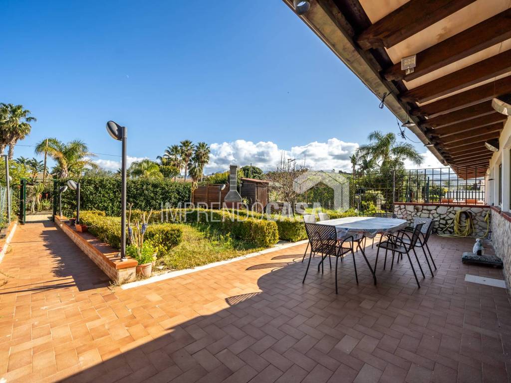 Vendita Villa unifamiliare in via Camillo Camiliani 14 Campofelice di ...