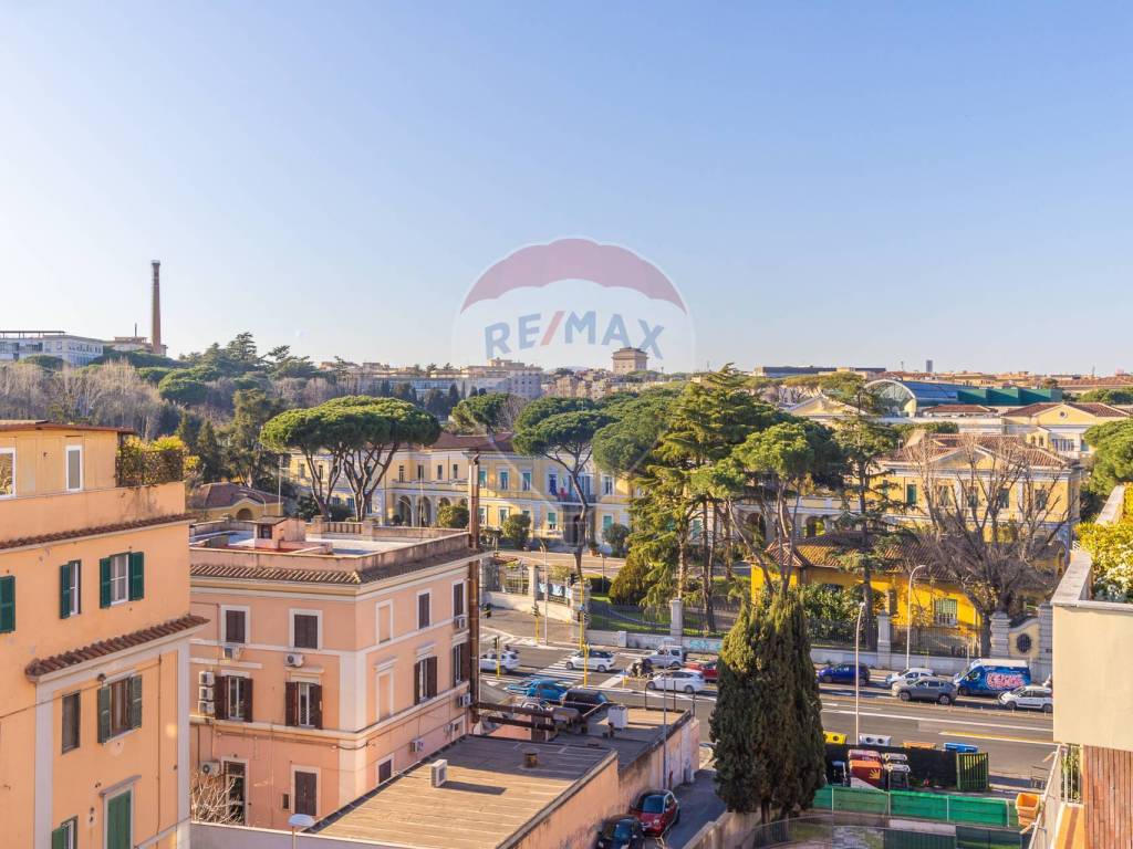 Vendita Appartamento Roma. Trilocale in viale Di Vigna Pia 32. Da ...