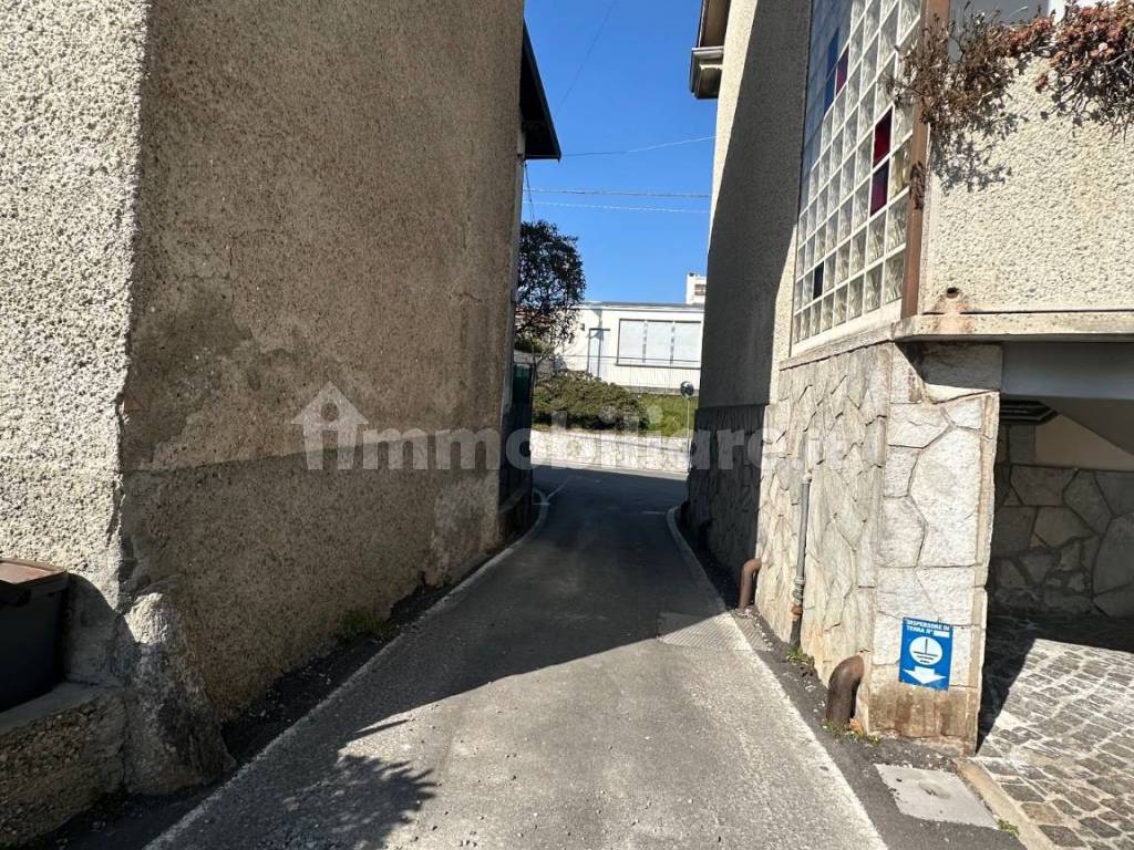 Affitto Appartamento Jerago con Orago. Monolocale in via Giuseppe ...