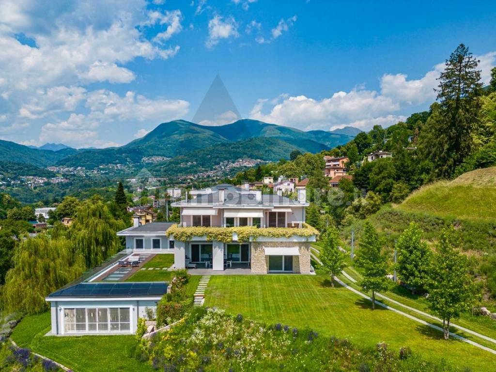 Vendita Villa unifamiliare in Lugano Lugano. 700 m², rif. 117375795