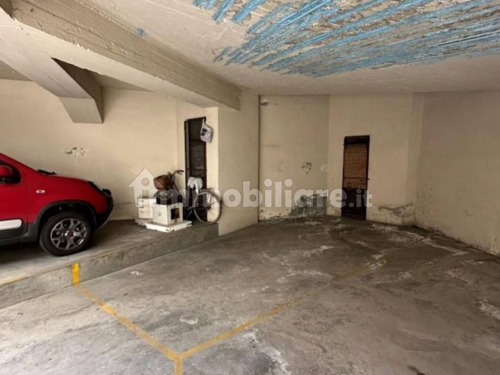 Posto auto - moto viale Roma 13, Novara, Rif. 119026813 - Immobiliare.it