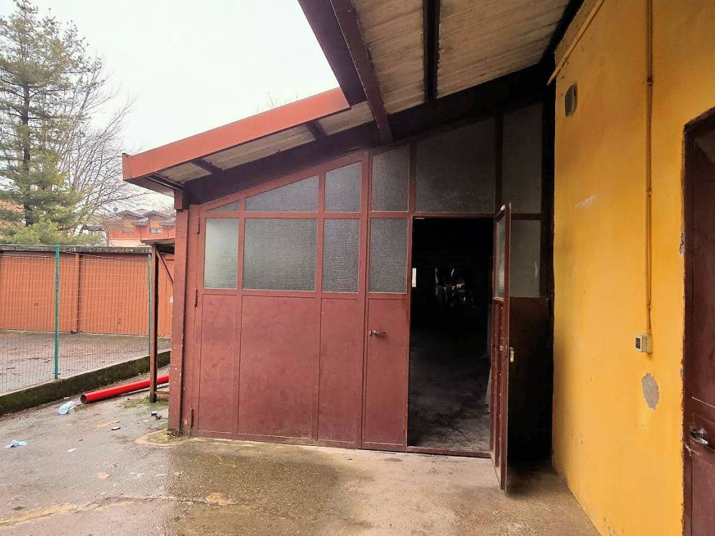 Magazzino - Deposito via Filippo Corridoni, Brugherio, Rif. 119036473 - Immobiliare.it