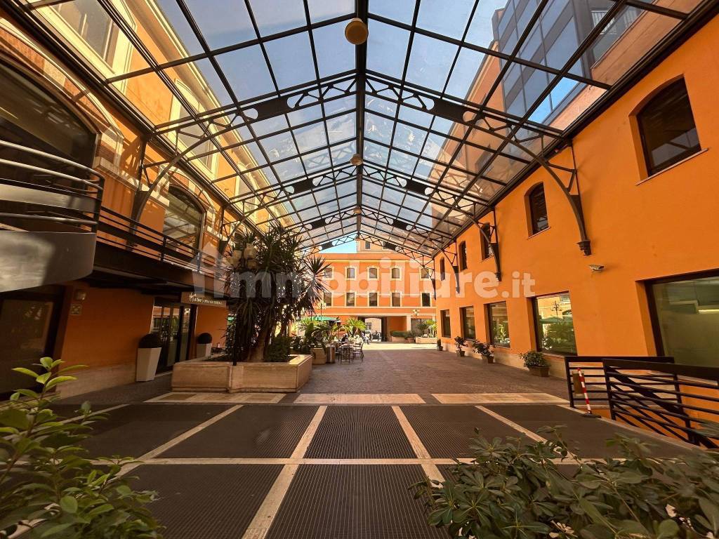 Locale commerciale piazza Fiume, Roma, Rif. 118327127 - Immobiliare.it