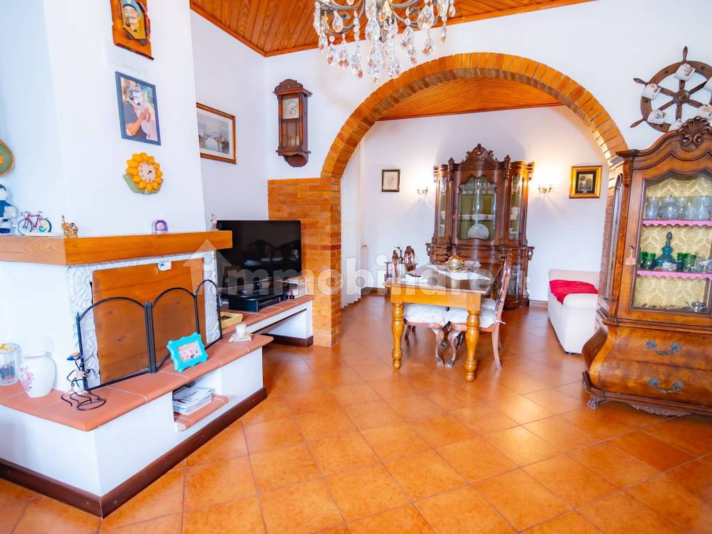 Sale Single family villa in via delle Serre Camaiore. Good condition ...