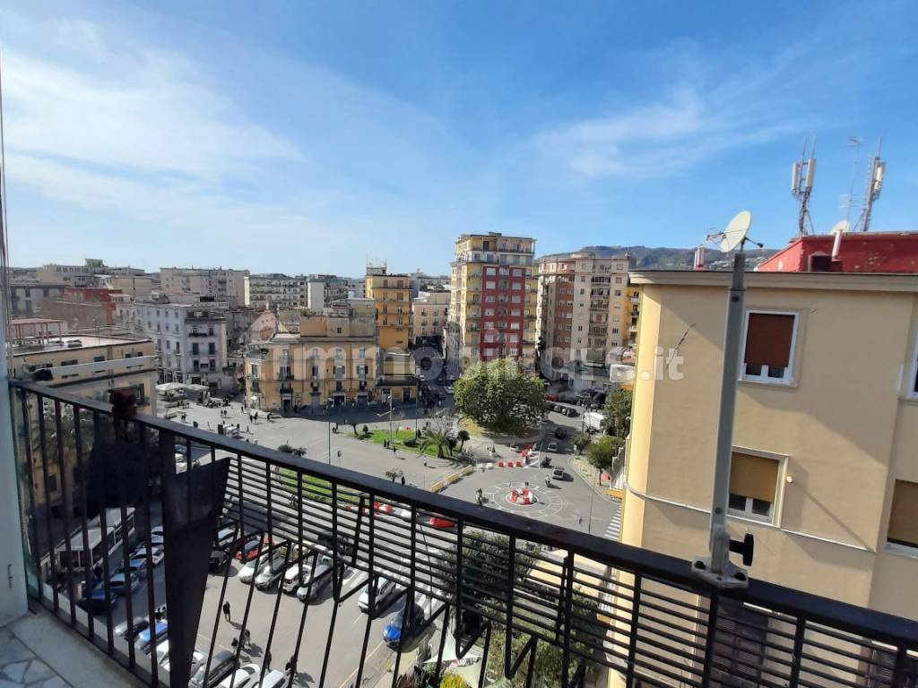 Affitto Appartamento Napoli. Trilocale in piazza degli Artisti 27 ...