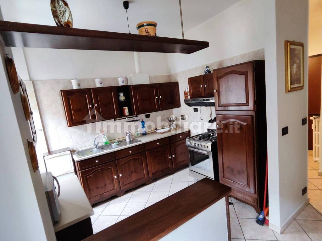 Affitto Appartamento Lanzo Torinese. Trilocale in via Vittorio Emanuele ...