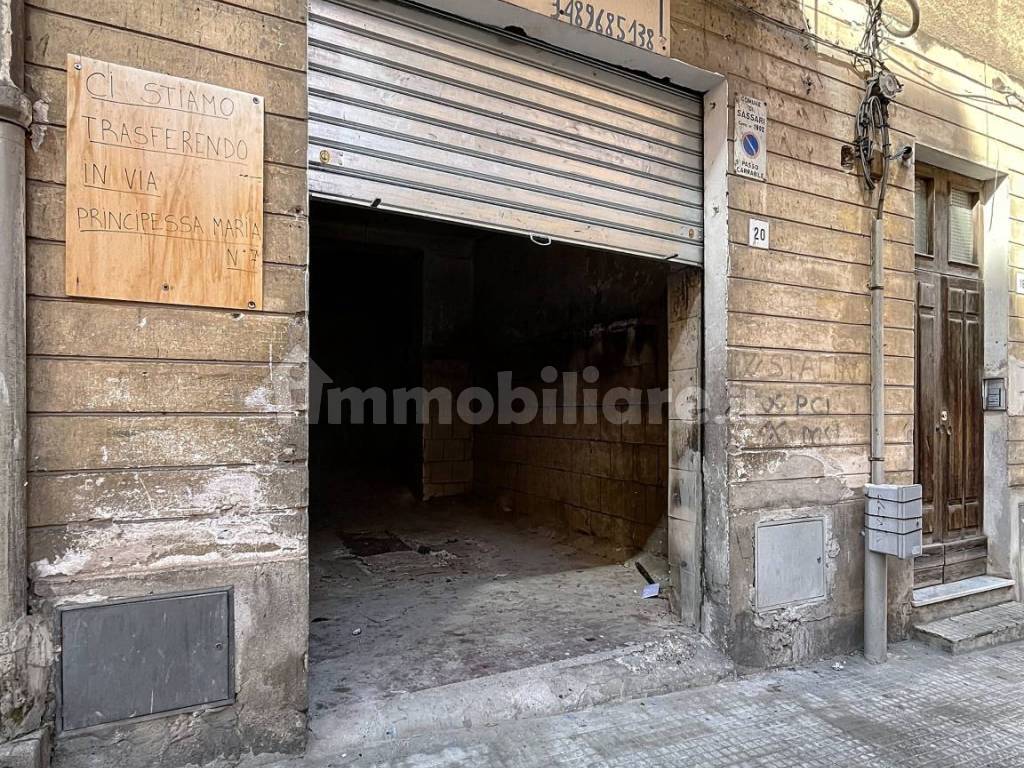 Magazzino - Deposito via Filippo Turati, Sassari, Rif. 119074863 - Immobiliare.it