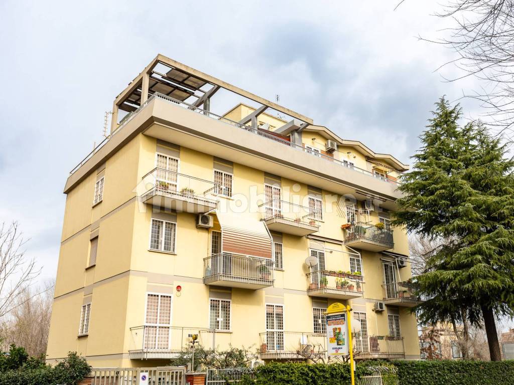 Vendita Appartamento Roma. Quadrilocale in via dei Durantini. Da ...
