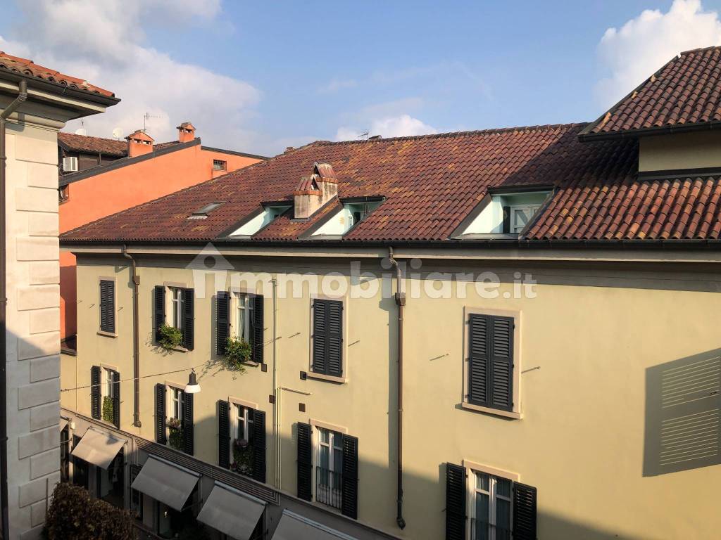 Rent Apartment Varese. 3-room flat in corso Giacomo Matteotti 53. New ...