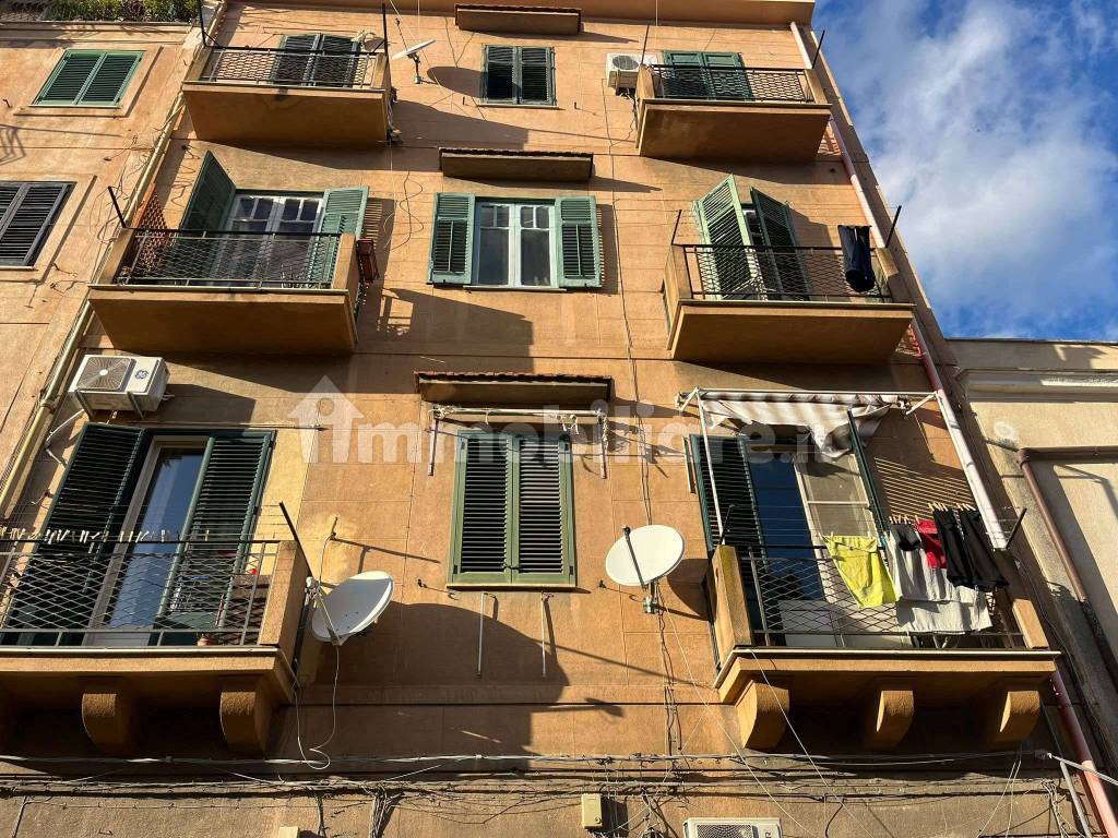 Vendita Appartamento Palermo. Trilocale in via li Muli Vincenzo. Da ...