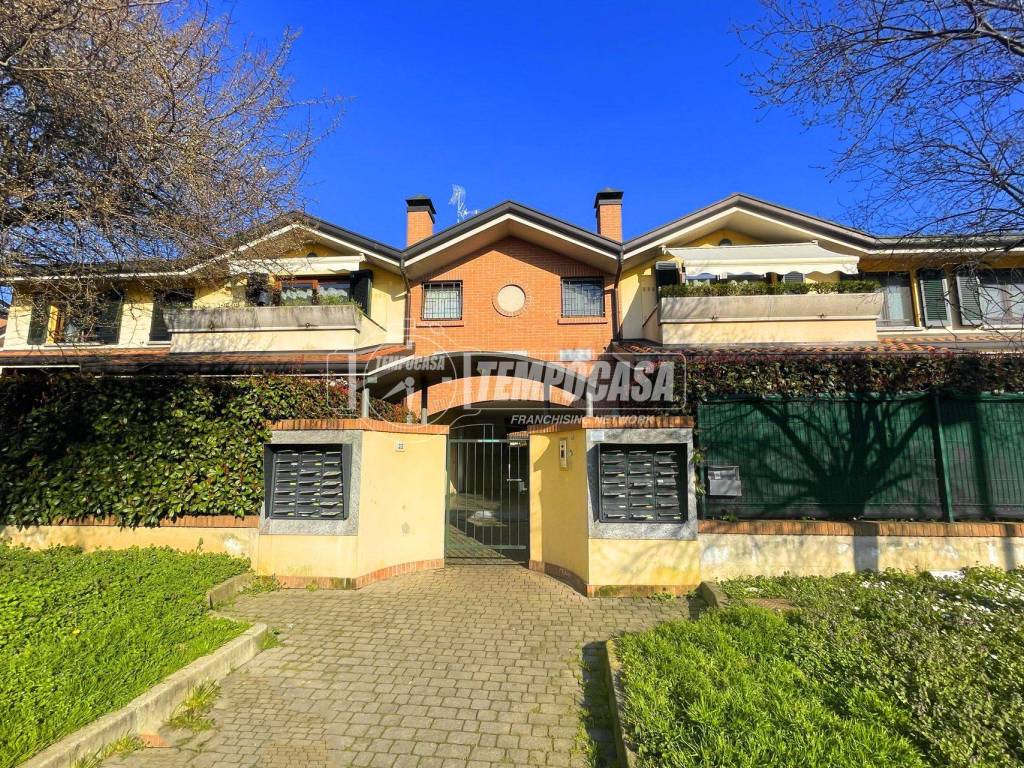 Vendita Appartamento Varedo. Bilocale in via Sempione. Ottimo stato ...