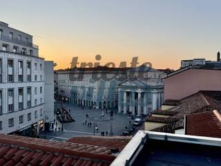 Case in vendita a Centro - Trieste - Immobiliare.it