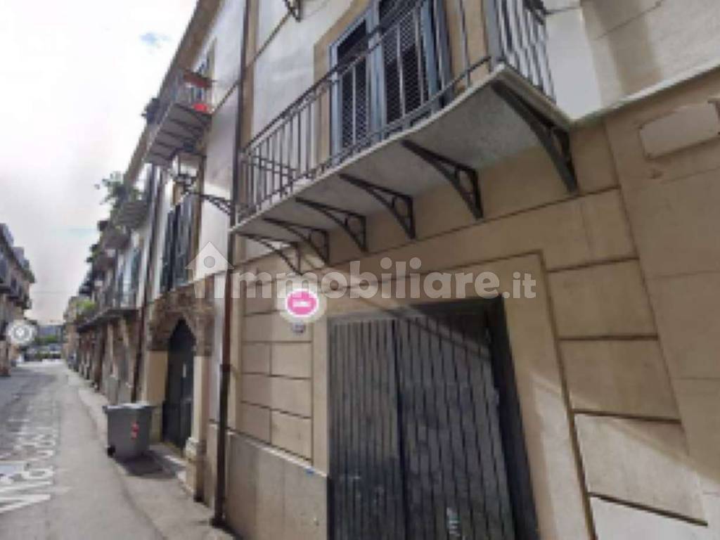 Locale commerciale via via Castrofilippo 42-44-48, Palermo, Rif ...