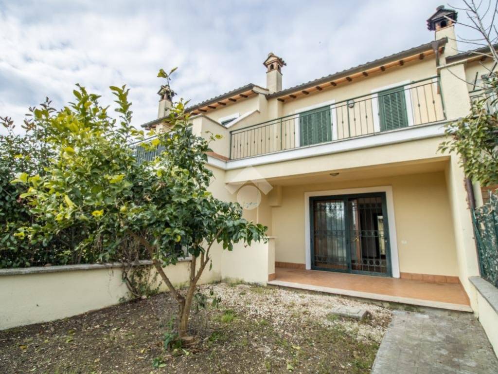 Vendita Villa a schiera in Vocabolo Rio Pertica Forano. Nuova, con ...