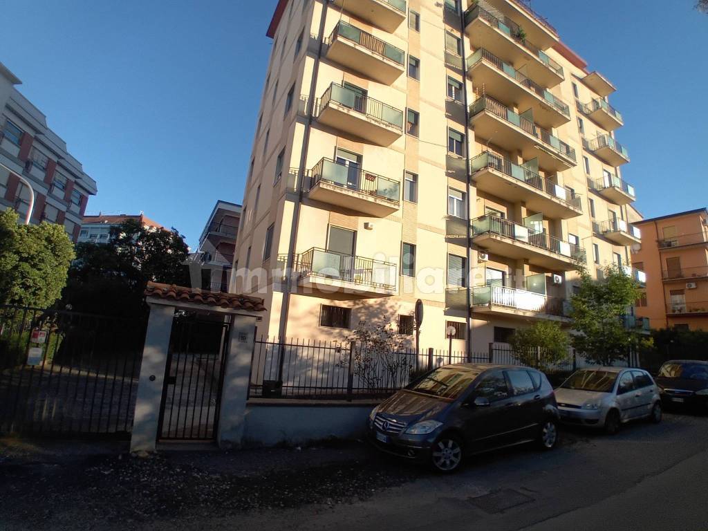 Palazzo - Edificio via Fratelli Cervi 19, Cosenza, Rif. 119140935 ...