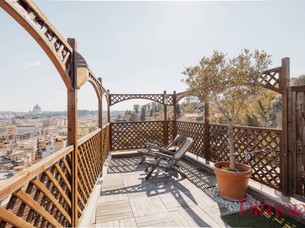 Vendita Attico in via Plotino Roma. Ottimo stato, con terrazza, rif ...