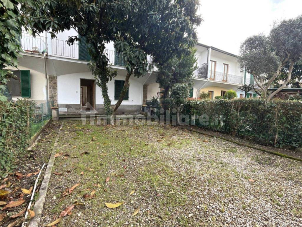 Vendita Terratetto unifamiliare in via Piave 37 Empoli. Buono stato, con balcone, riscaldamento ...