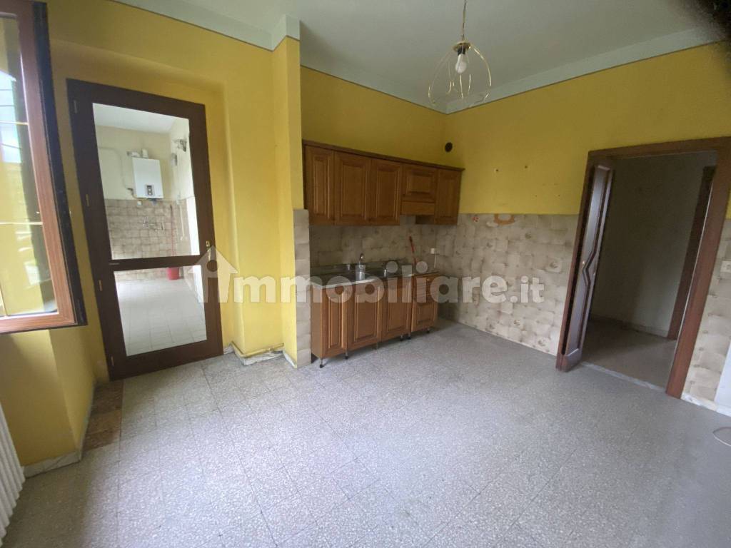 Vendita Appartamento Pisa. Quadrilocale in via Turino Vanni. Buono ...