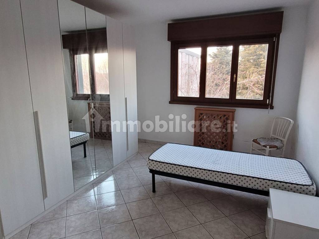 Stanza singola in affitto, affittasi camera singola via Fratelli Cervi ...