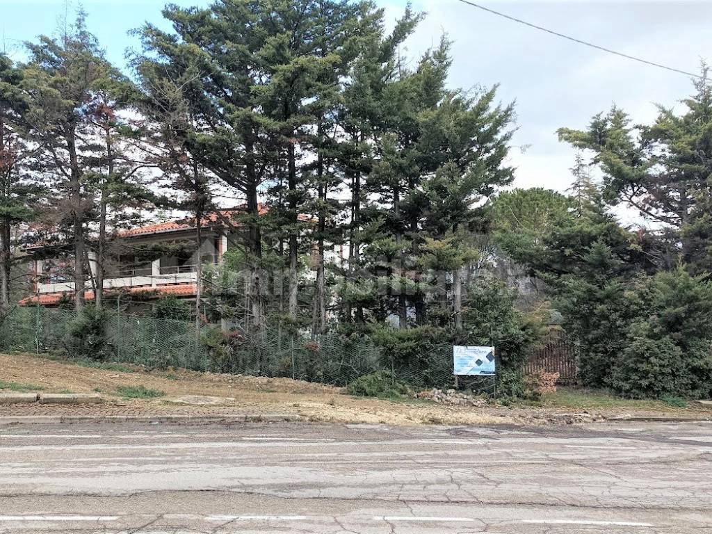 Sale Two-family villa Cugnoli. To be refurbished, parking space, with ...