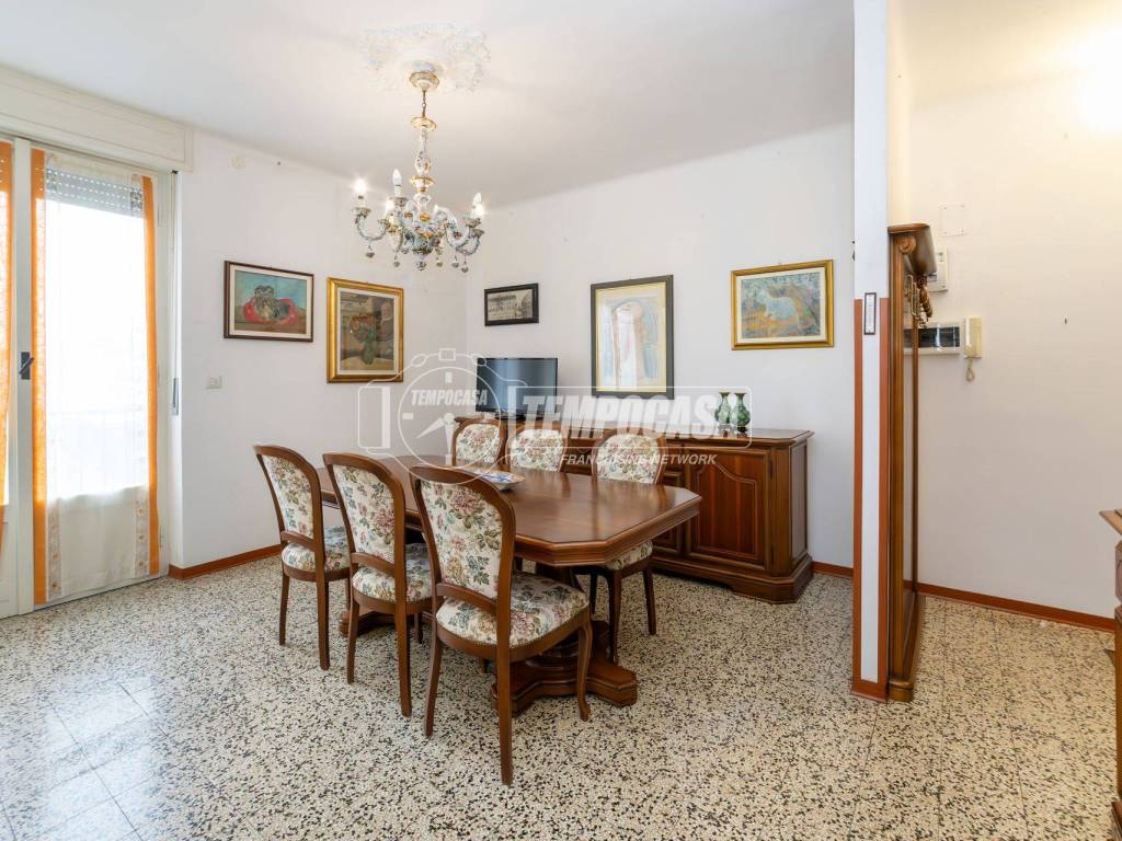 Vendita Appartamento Pessano con Bornago. Trilocale in via Roma 59. Da ...