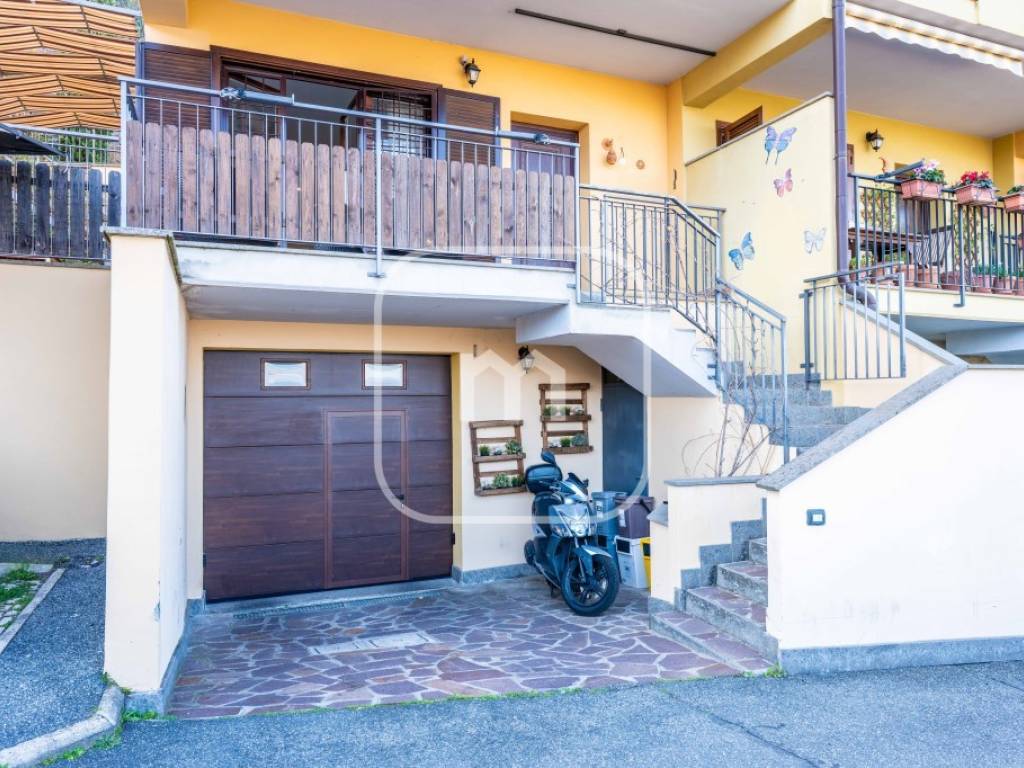 Vendita Villa plurifamiliare in via Camillo Benso di Cavour Monte ...