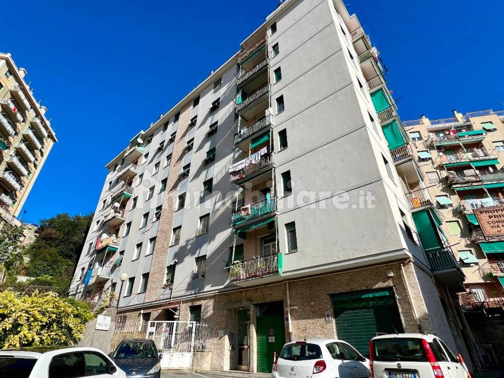 Vendita Appartamento Genova. Trilocale in via Nicolò Costa 17. Buono ...