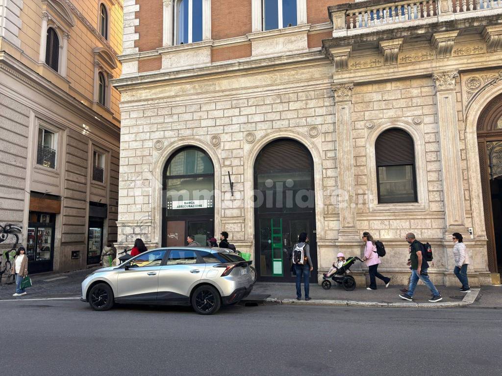 Locale commerciale, Roma, Rif. 119272727 - Immobiliare.it