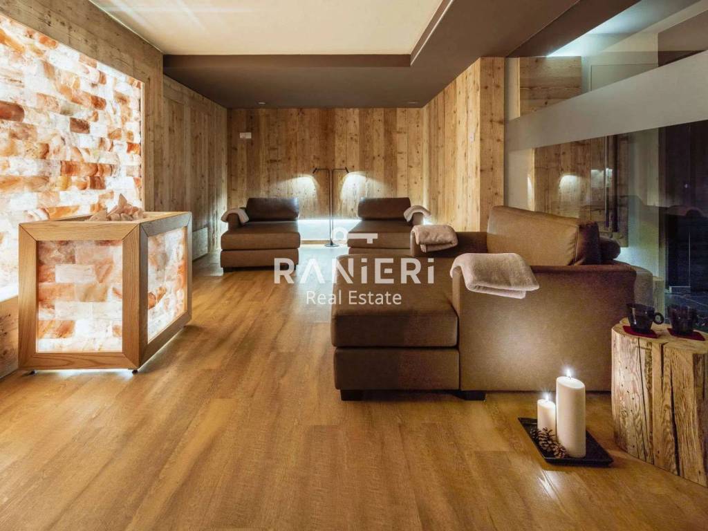 Vendita Appartamento Cortina d'Ampezzo. Trilocale in via Roma 89 ...