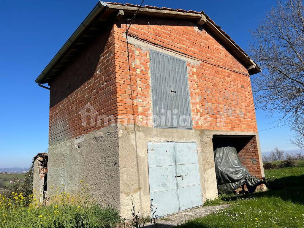 Vendita Rustico in Pescarola Prignano sulla Secchia. Da ristrutturare ...
