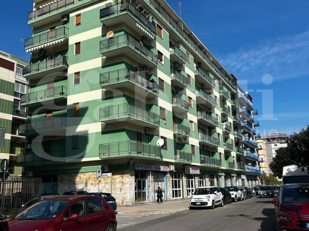 Vendita Appartamento Taranto. Trilocale in via Pio XII, 100. Da ...