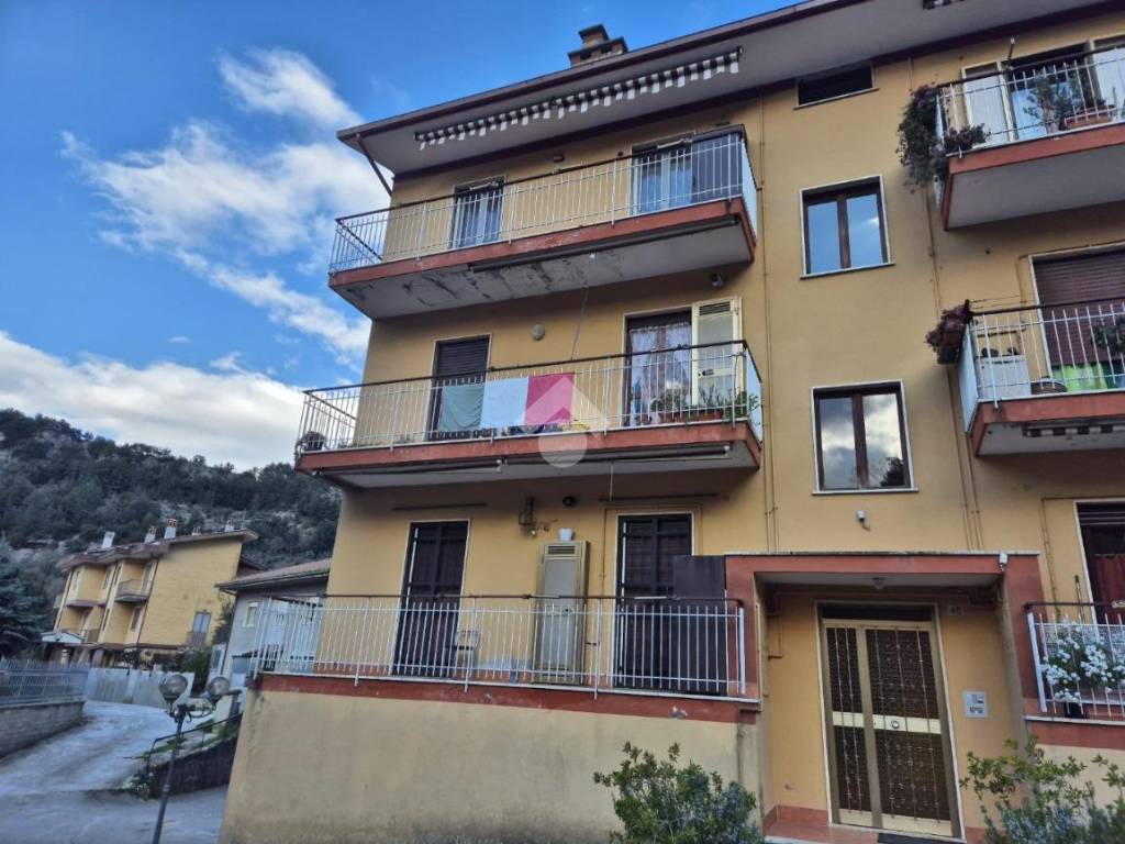 Vendita Appartamento Carpineto Romano. Quadrilocale in via San ...