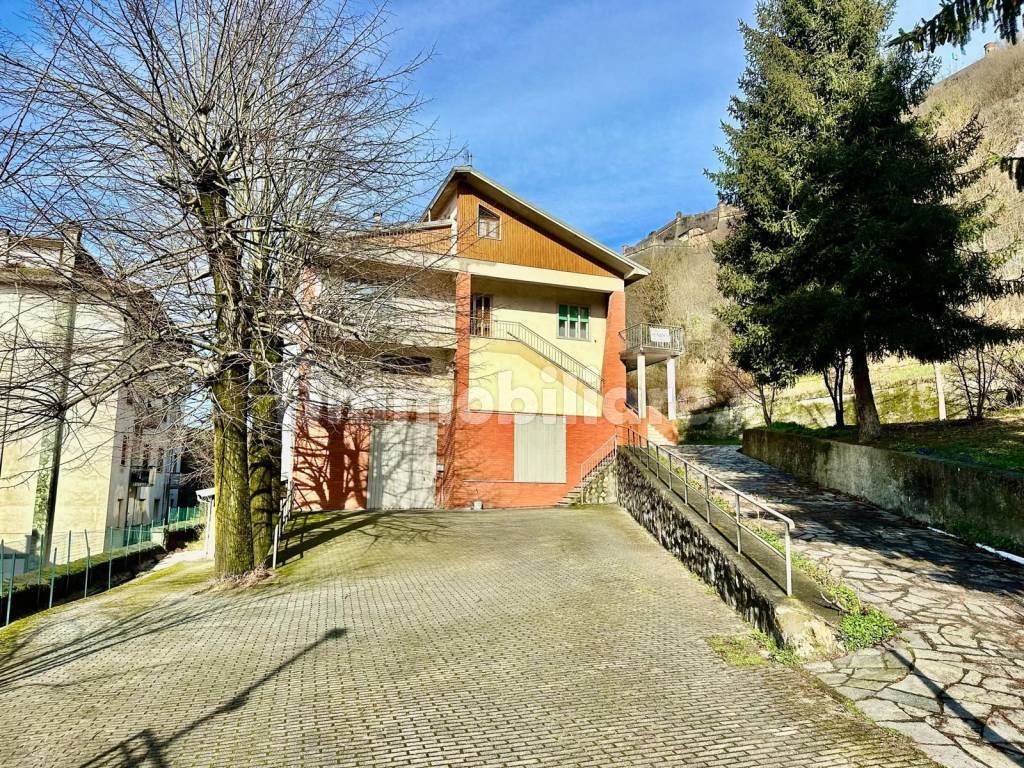 Vendita Villa unifamiliare in piazza Dante Alighieri Gavi. Buono stato ...