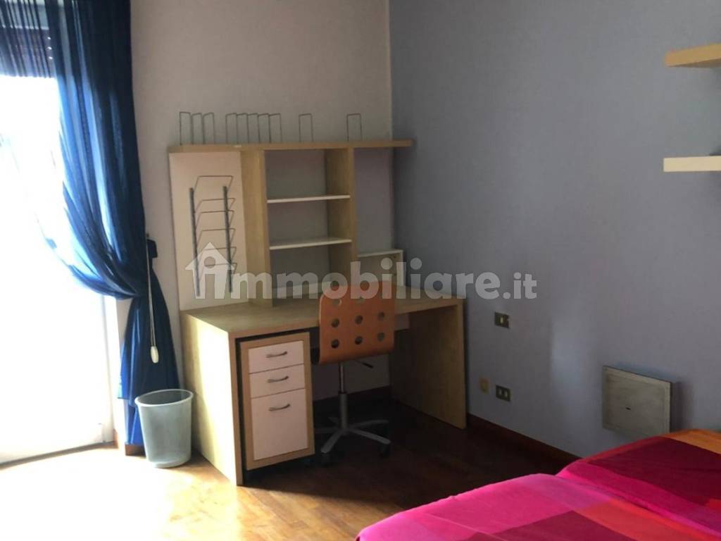 Stanza doppia in affitto, affittasi camera doppia piazza Imperatore ...