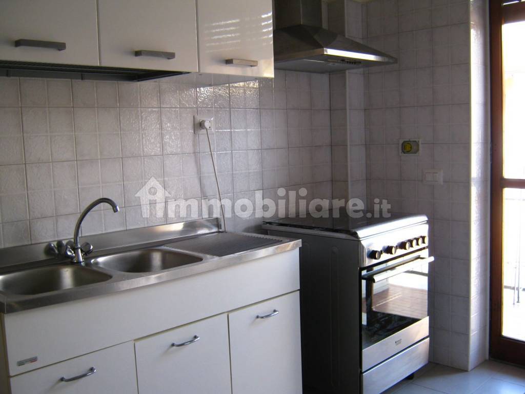 Affitto Appartamento Roma. Monolocale in piazza dei Consoli 11. Ottimo ...