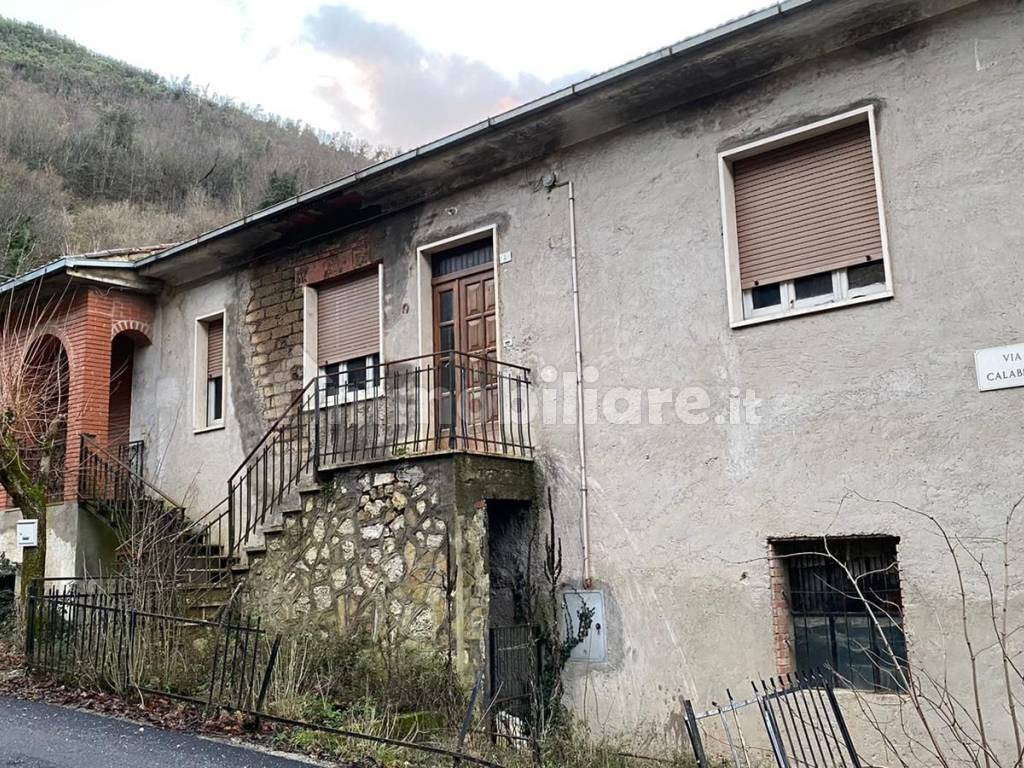 Vendita Casale in Località Case Sparse Colli Ferentillo. Da ...