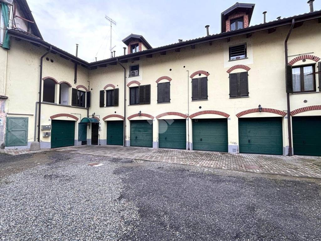 Vendita Appartamento Chivasso. Monolocale in via del Castello 3. Buono ...